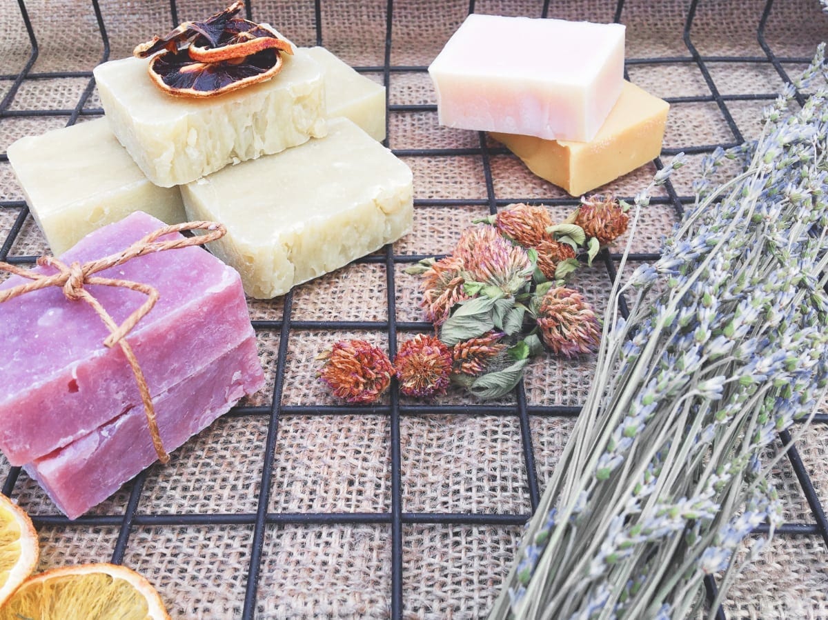 6 Reasons To Use Natural Handmade Soap - Permacrafters 6 Reasons To Use Natural Handmade Soap - Permacrafters